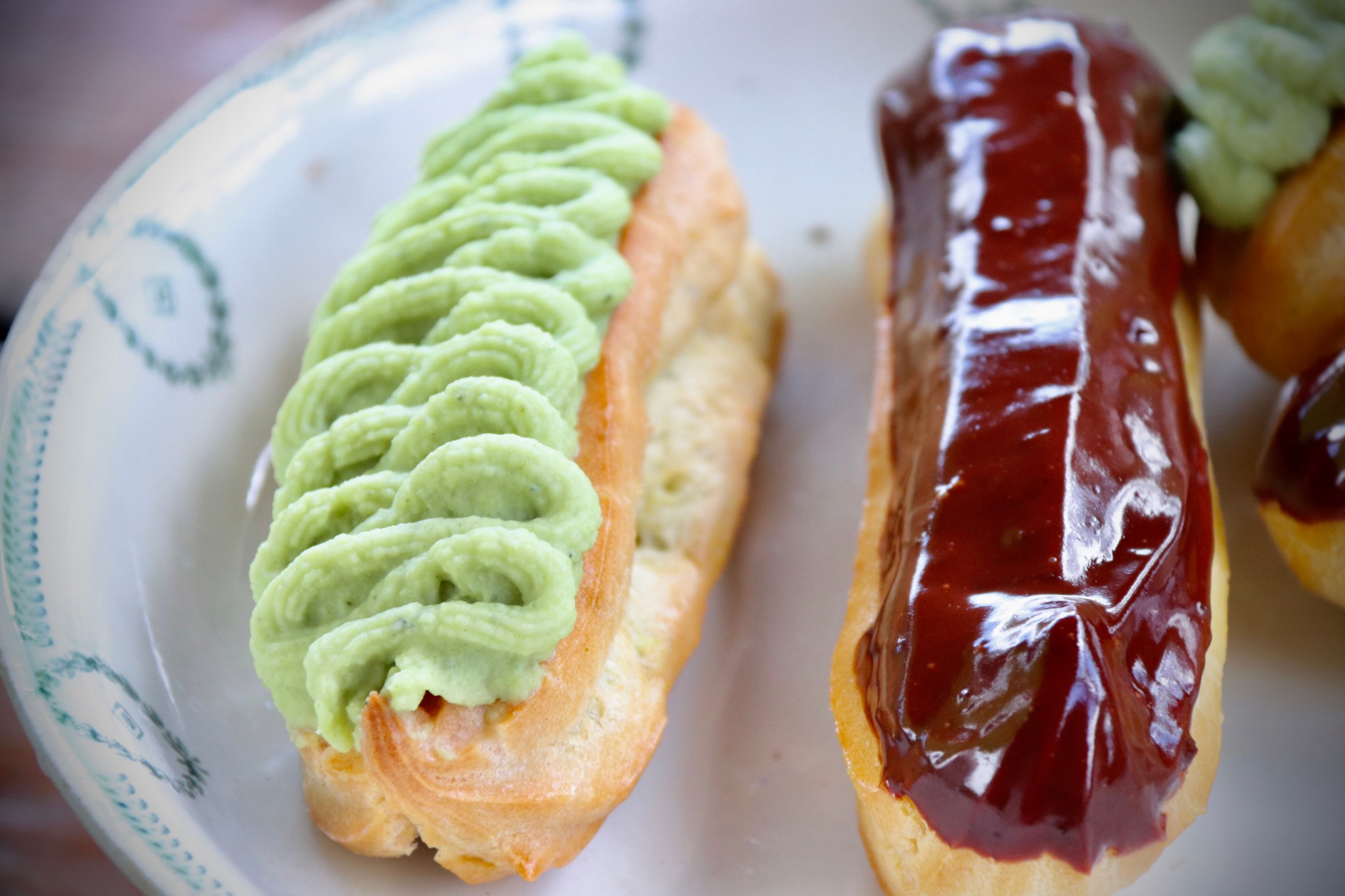 Éclair pistache – chocolat – La fille du boulanger cuisine…